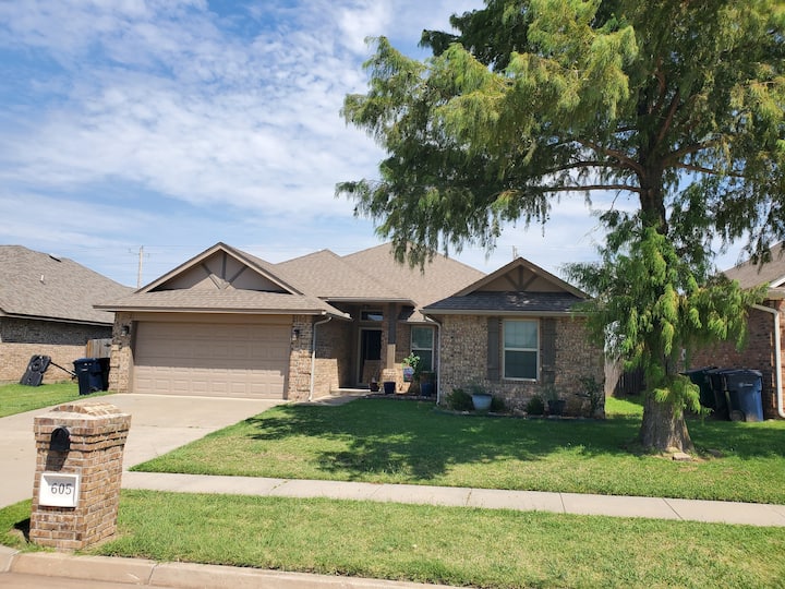 Mainstay Meadow: Vet-owned, Mins From Ou, Airport - Norman, OK