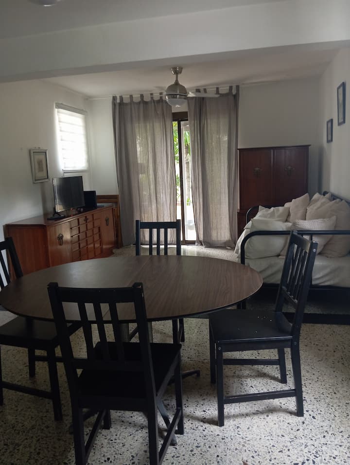 Apt. Comodo, Ac, Wifi, Smart Tv Y Parqueo 3-1 - Santo Domingo