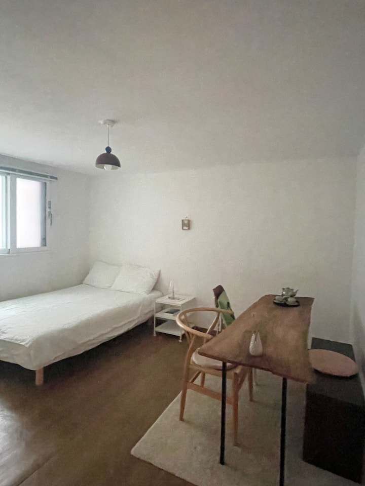 모나(Mona)-경복궁,서촌,누상동 - Seoul