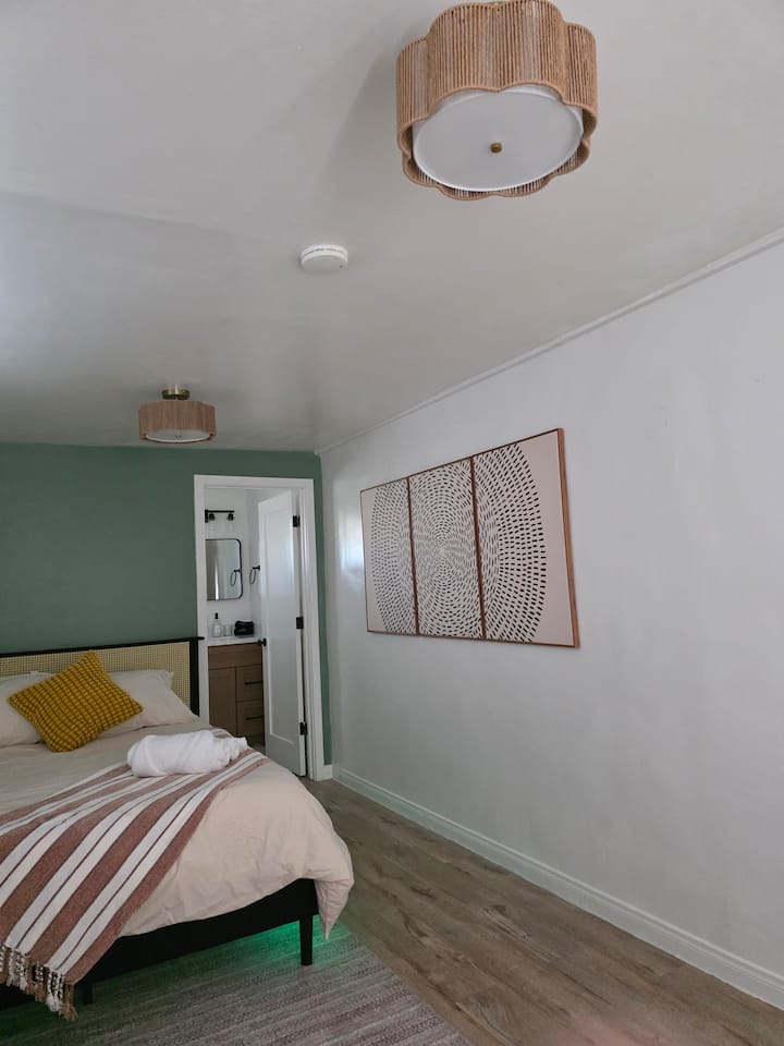 Studio With Private Entrance - Hacienda Heights, CA