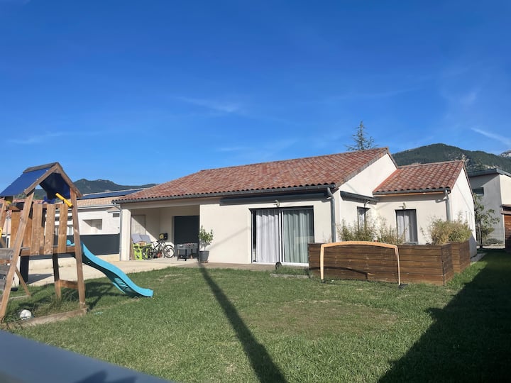 *Nouveau* Villa Moderne Et Familiale Avec Jardin - Die