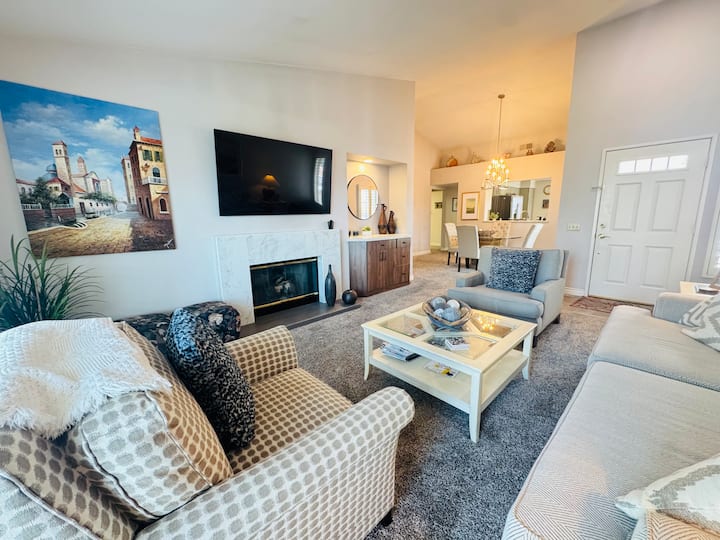 Restful Retreat In The Desert 2 Bed - 2 Bath - Palm Desert, CA
