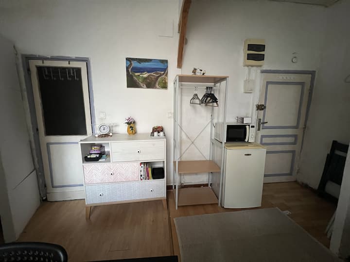 Joli Studio Centre Historique Médiéval & Provençal - Brignoles