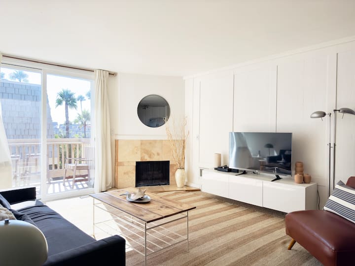 Modern Oceanside Beach Condo W/ Pool & Hot Tub - Oceanside, Californie