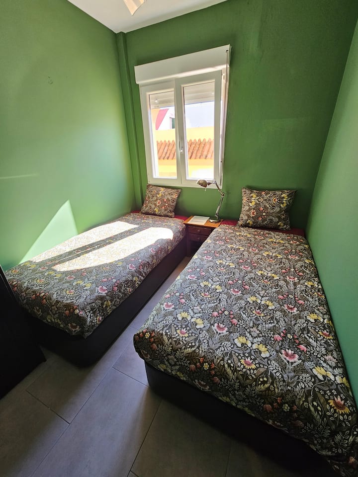 Room With 2 Separete Beds Or One Big Bed - Tarifa