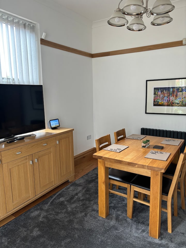 The Lofthouse With Liverpool City Waterfront Views - Wirral