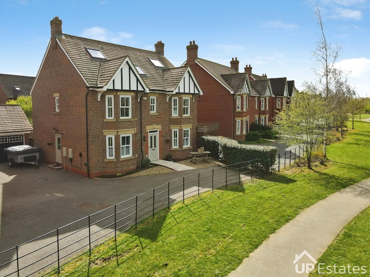 Spacious Family Retreat With Countryside Views - Bedford, Royaume-Uni