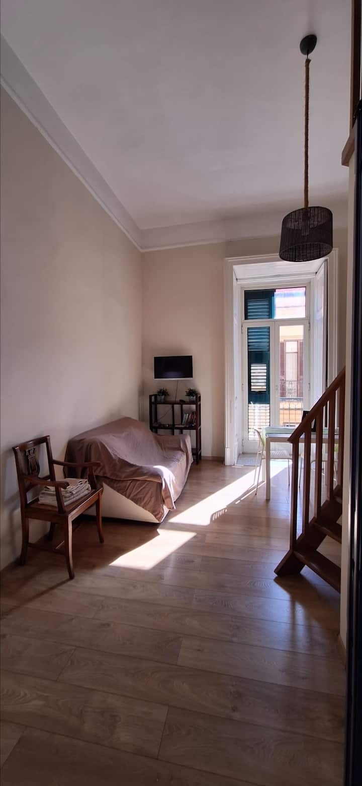 Mono Flat, Via Duomo - Naples