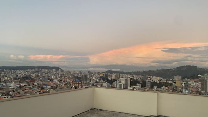 Million Dollar View - Mansion Sleeps 19 Plus - Quito (Ecuador)
