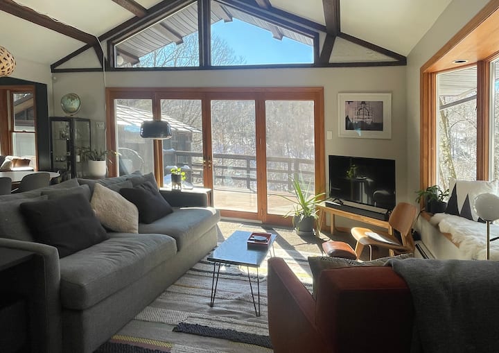 March Madness Sale — Catskills Mountain Sanctuary - Hudson Valley, NY
