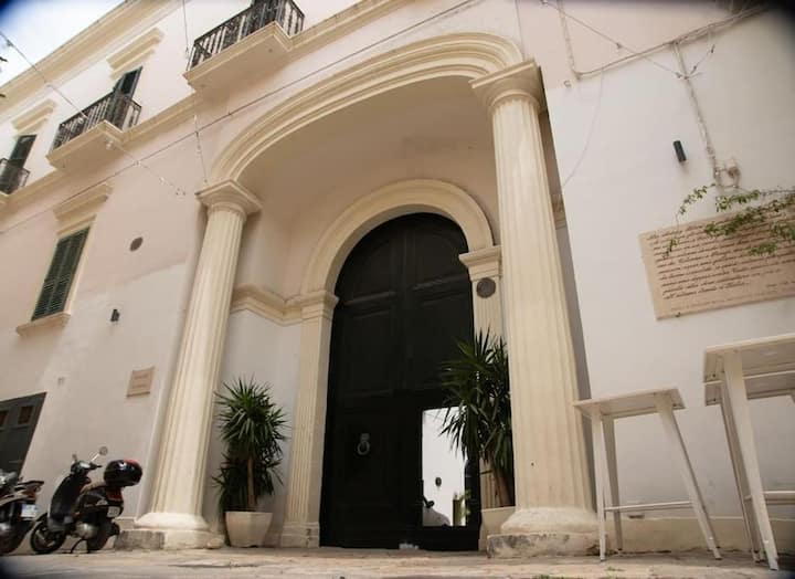 Don Alberto A Palazzo Ravenna - Gallipoli