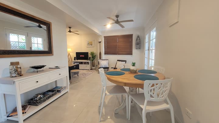 Marina Beach Retreat - Hervey Bay