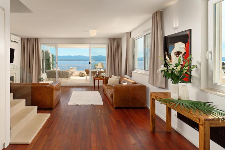 Two Bedroom Maisonette Apartment With Sea View - Bol