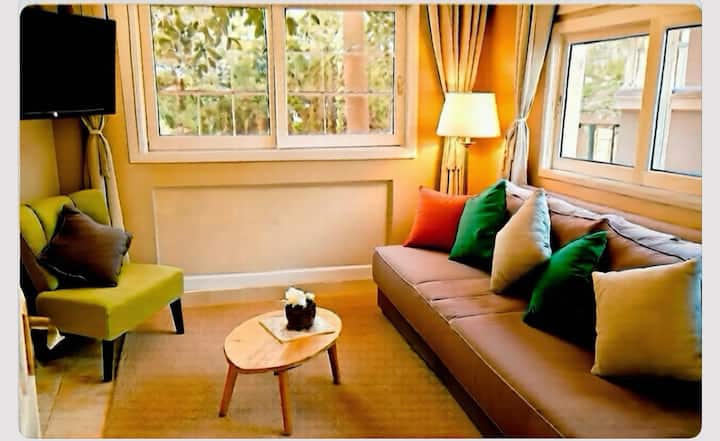 The Crown Shole Ap - Jerusalem