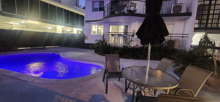 Modern Unit Walk To Beach Mooloolaba Opp Canal - Buderim
