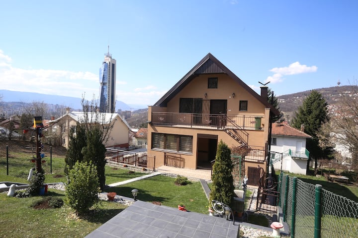 Quiet & Cosy Hillside Hideway Near Bus & Train St. - Sarajevo
