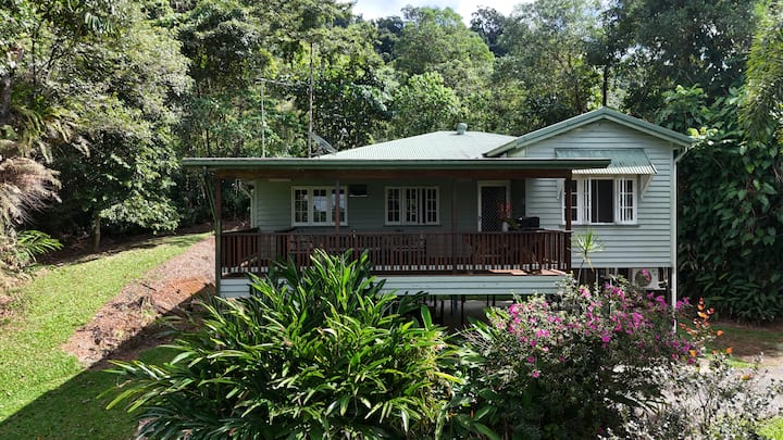 Fnq Blooms Tropical Flower Farm Lodge - Babinda