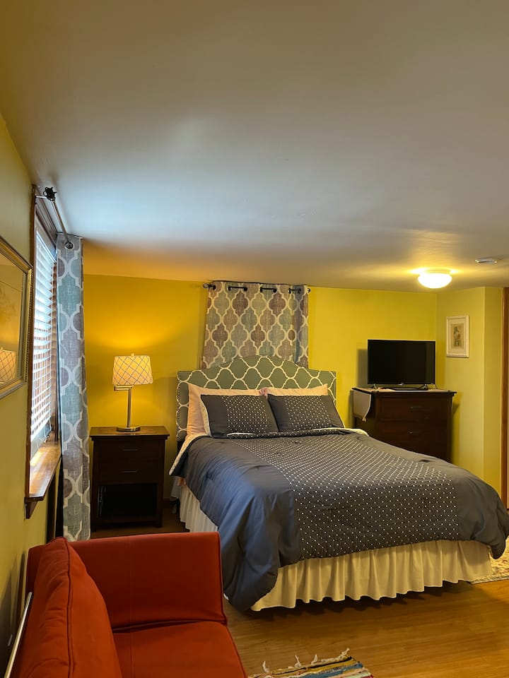 Efficiency Garden Studio In South Norwalk, Ct - New Canaan, CT