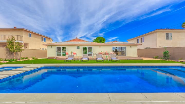 Private Pool & Hot Tub - Mins From Disneyland - Anaheim