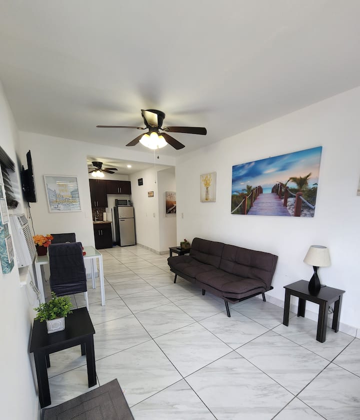 Gorgeous # 1b (Bld), Close To The Beach,boardwalk - Hollywood
