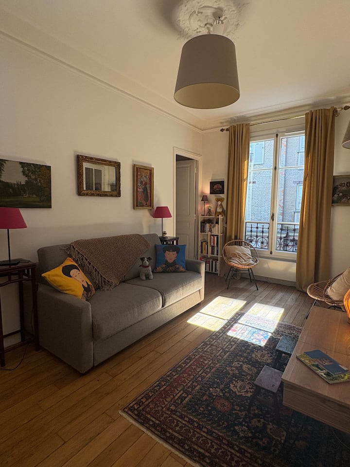 Un Charmant Appartement Dans Paris - Paris