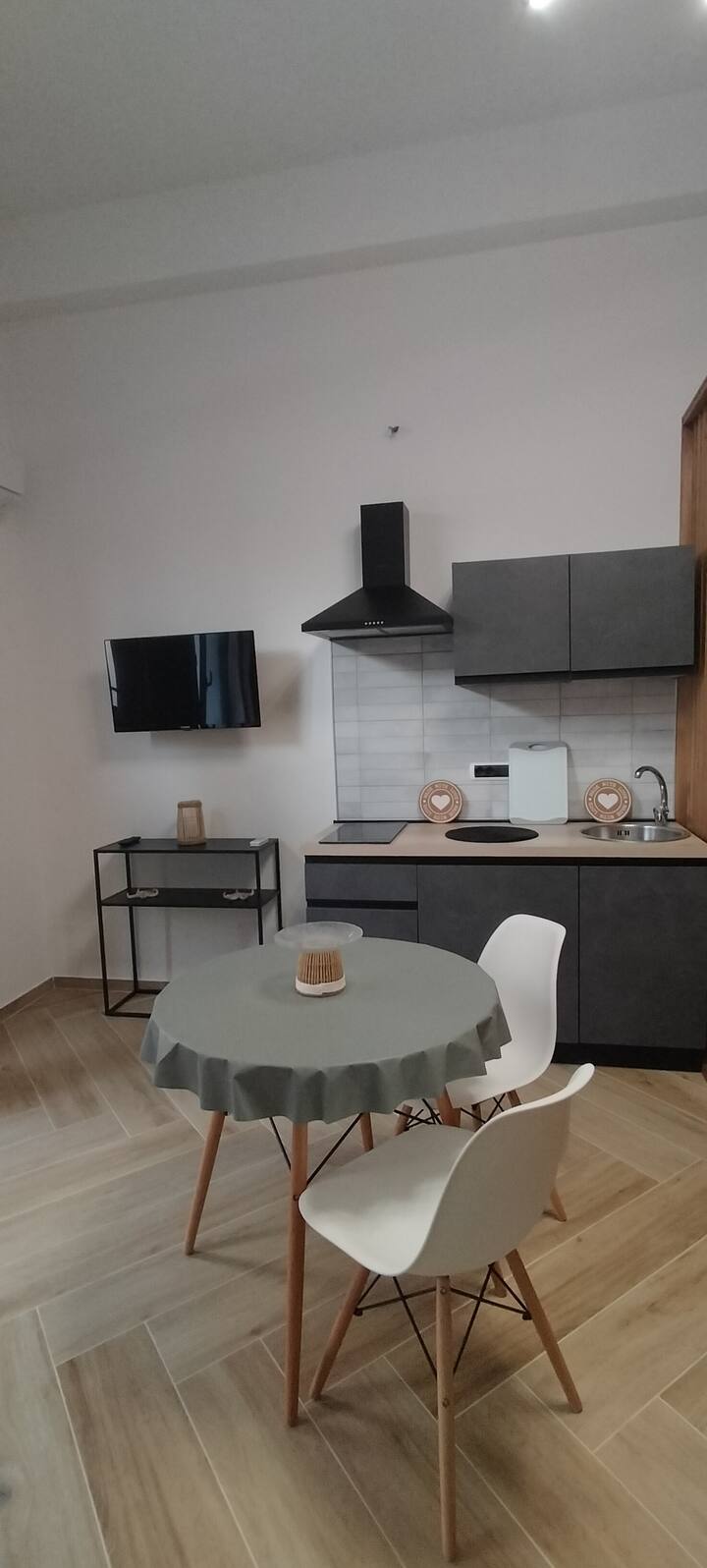 Monolocale Spazioso Completamente Rinnovato - Alguer