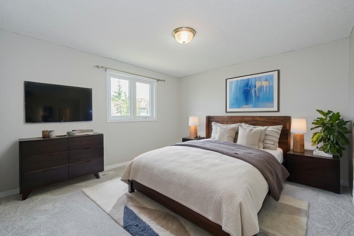 Guelph Room 4 - Main floor, workstation, fireplace - Houses for Rent in ...