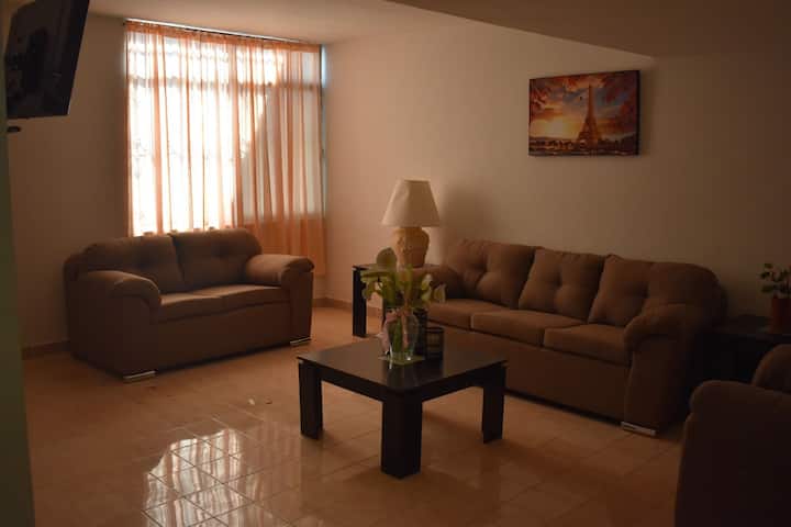 Amplia Y Confortable Residencia - Gomez Palacio