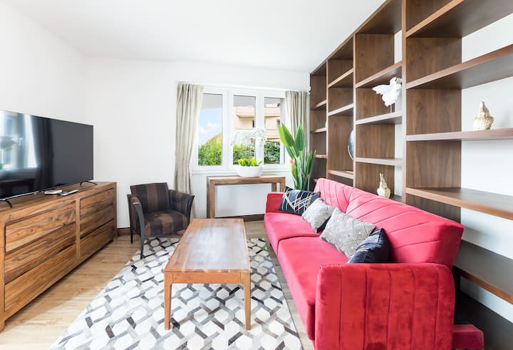 Montreux Apartment — Steps From The Lake & Casino - Montreux