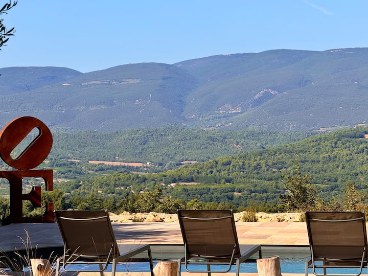 Villa Saignon Un Des Plus Beaux Village De France - Rustrel