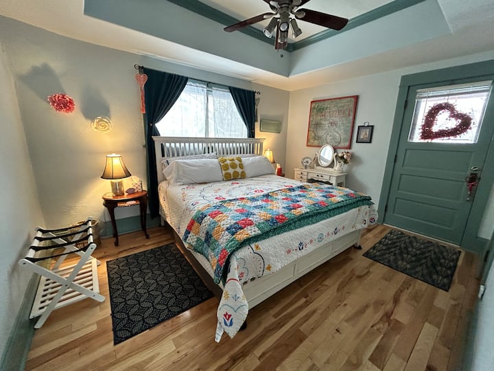 1911 Vintage Cozy Summer Home - Midway, UT