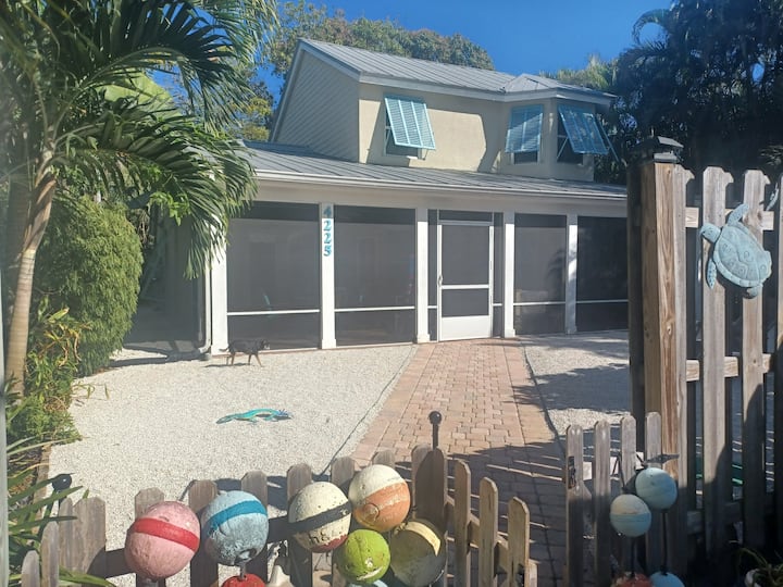 Salerno House - Come Have Some Fun! - The Bahamas