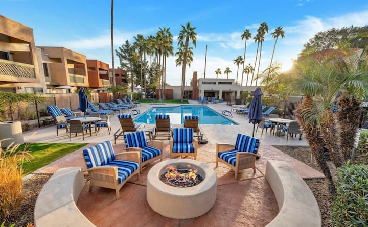 Completely Renovated 2 Bedroom Condo In Old Town - Scottsdale, AZ