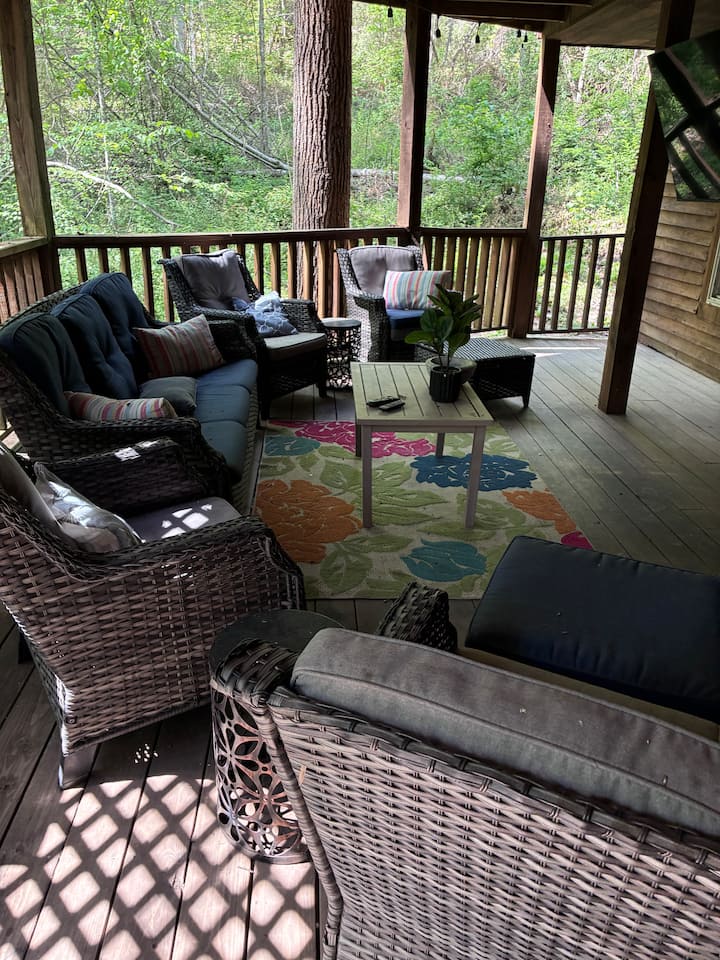 Large Family Cabin In The Heart Of Red River Gorge - Slade, KY