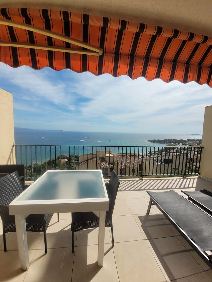 Vue Mer Panoramique Et Plage à Pied. - Ajaccio