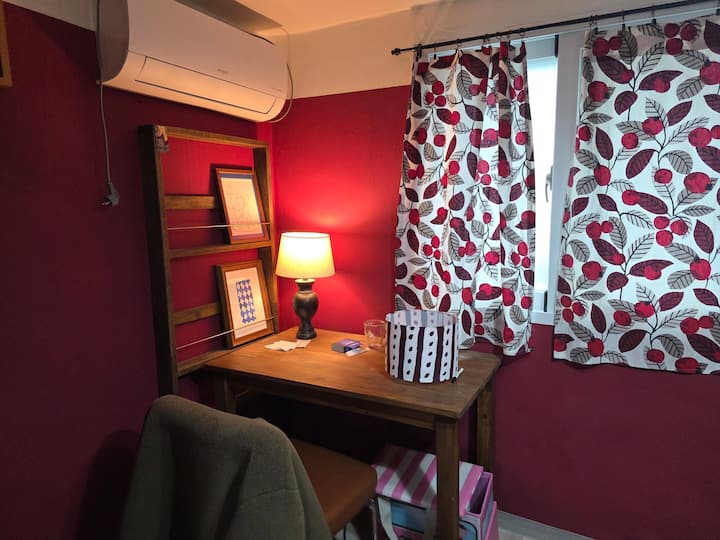 A Small Hut On The Roof Of A House | 3-mi Station - Seoul