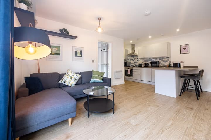 Near Ao Arena | 2 Bed 2 Bath City Centre Flat - Manchester