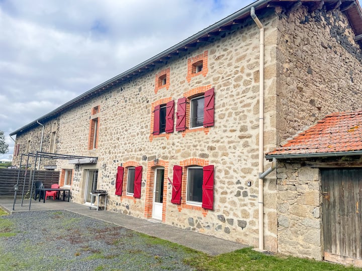 Au Nid D'hirondelles Gîte Rural Avec Jacuzzi - Haute-Loire