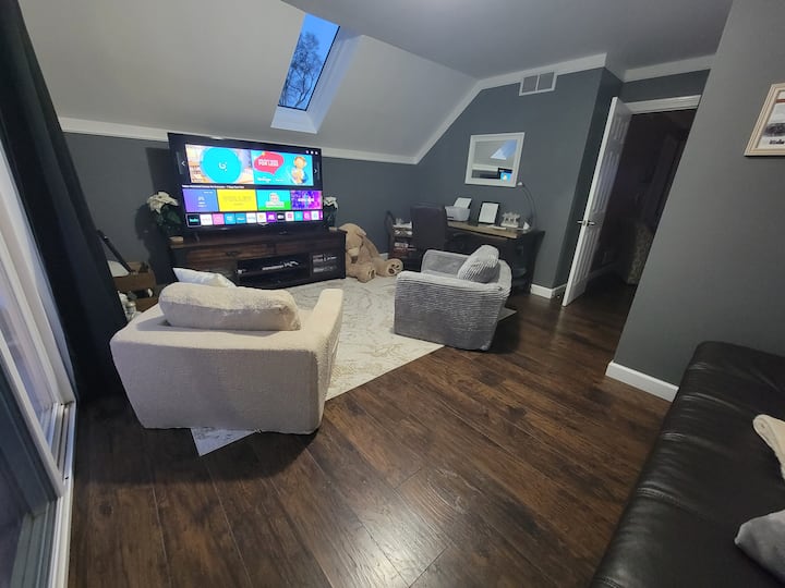 Bon Jodi's Dreamy Escape (Sleeps 7) - Brighton, MI