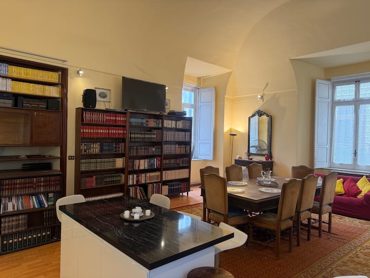 Novità - Offerta Speciale: Loft Della Biblioteca Nel Palazzo Aristocratico Del Xvi Secolo - Napoli