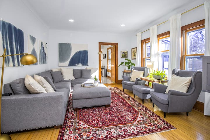 Art Gallery House In Ne Arts District - Minneapolis, MN