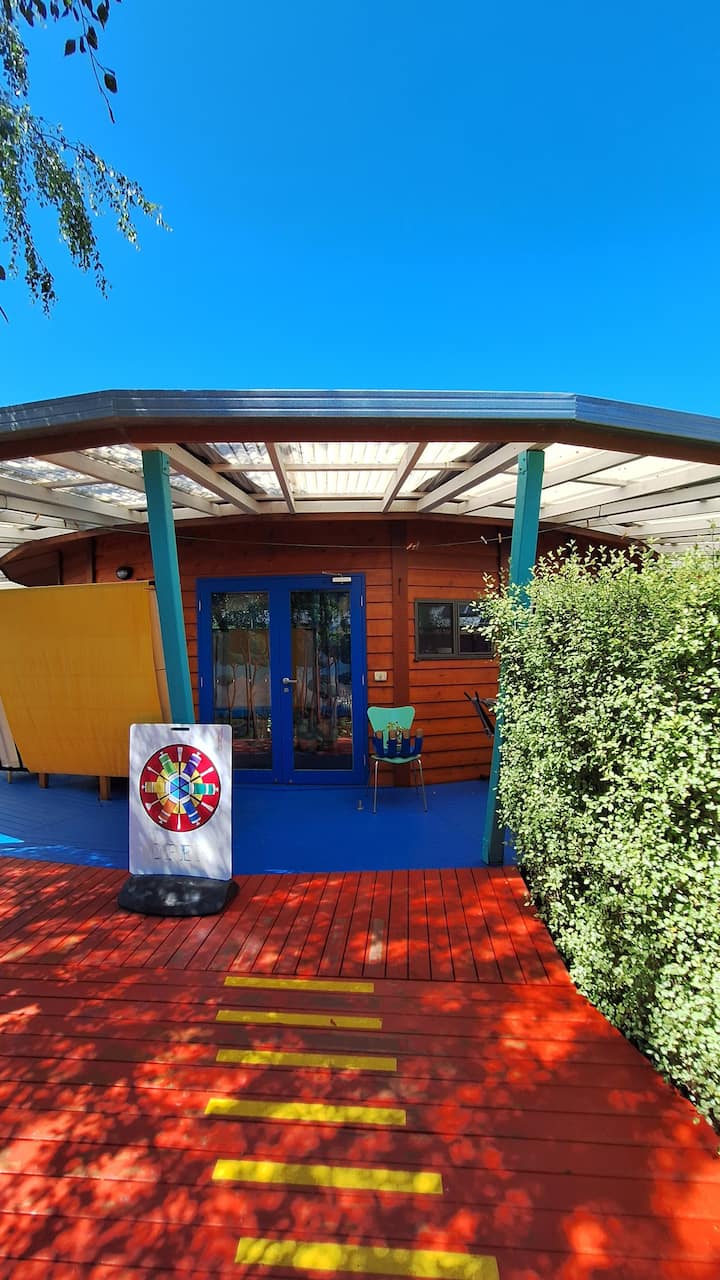 Artist's Garden Yurt - Victoria