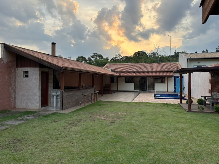 Chácara Para Fins De Semana E Temporada - Serra Negra