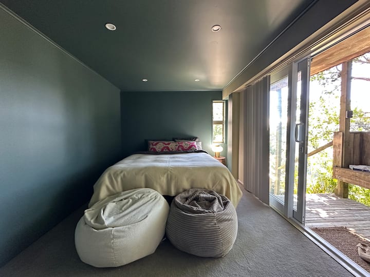 Cosy Hideaway With Stunning Sunsets +Nature Trails - Lower Hutt