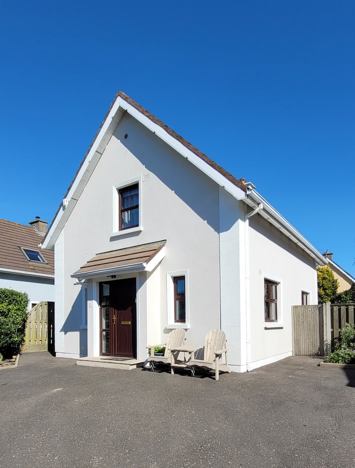 Beautiful House In The Village Of Fethard On Sea - Ireland