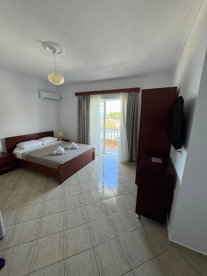 Apartment With View And Balcony Near The Beach - Ksamil