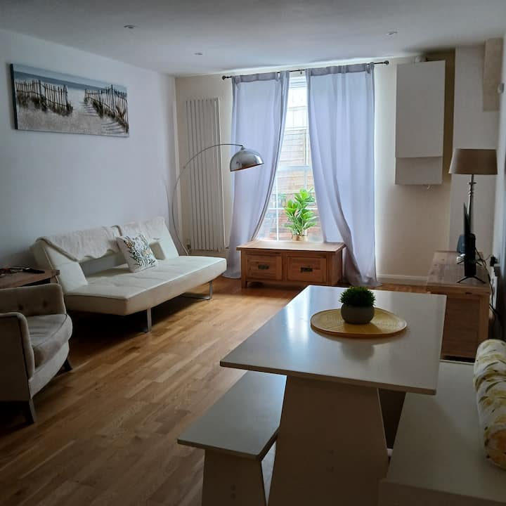 Charming Mews Close To St Leonards Warrior Sq. Stn - 海斯廷斯