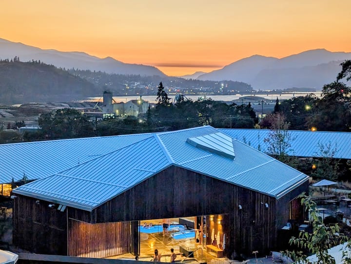 Mayor's Manor: Riverview, Deck, Gym And Sauna - Memaloose State Park, Mosier