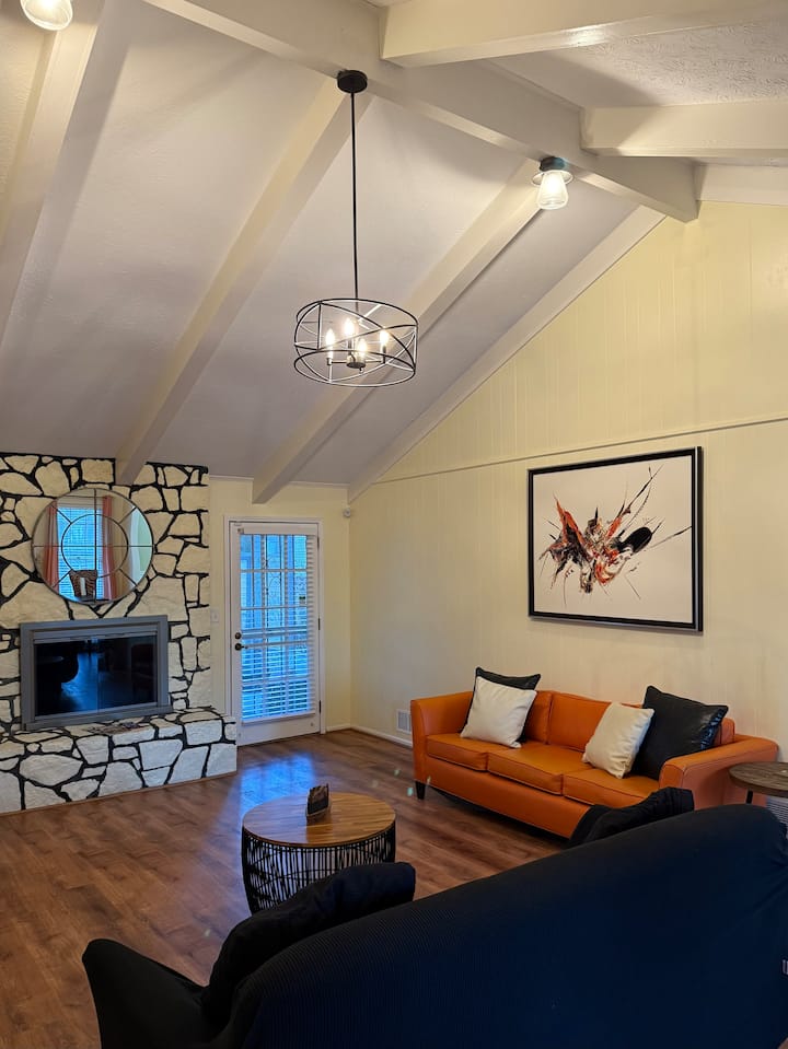 Cozy Ranch Home Nestled In A Quiet Neighborhood - SeaQuest Stonecrest, Stonecrest