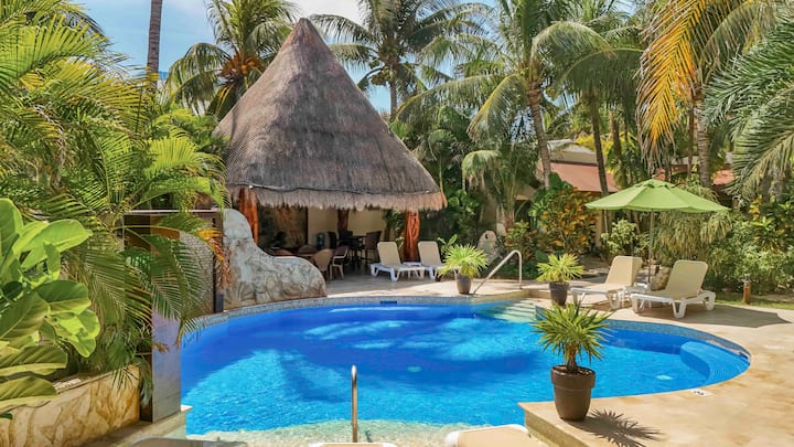 Villa #1 -Isla Retreats: Tropical Gardens And Pool - Isla Mujeres